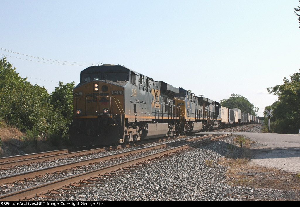 CSX 5261 and train L031